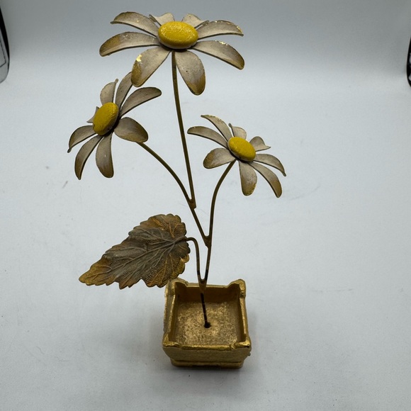 Source Unknown | Accents | Golden Bloom Metal Flower Sculpture | Poshmark